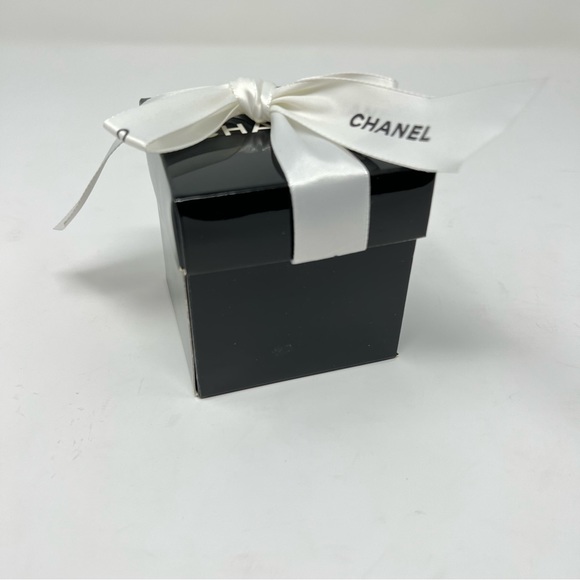CHANEL | Other | Chanel Empty Small Gift Box | Poshmark